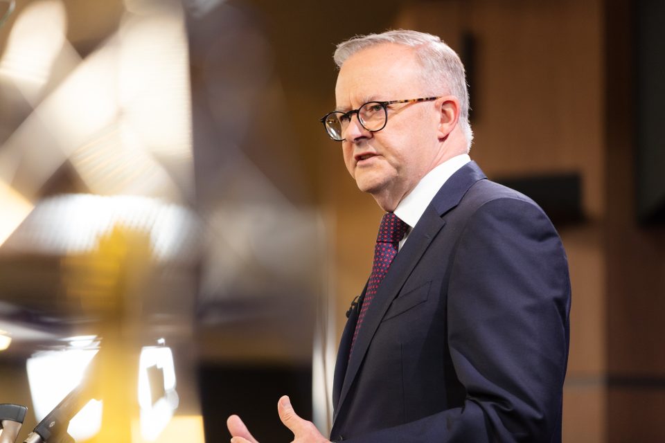 Prime Minister visits Illawarra to announce Whitlam candidate, family ...