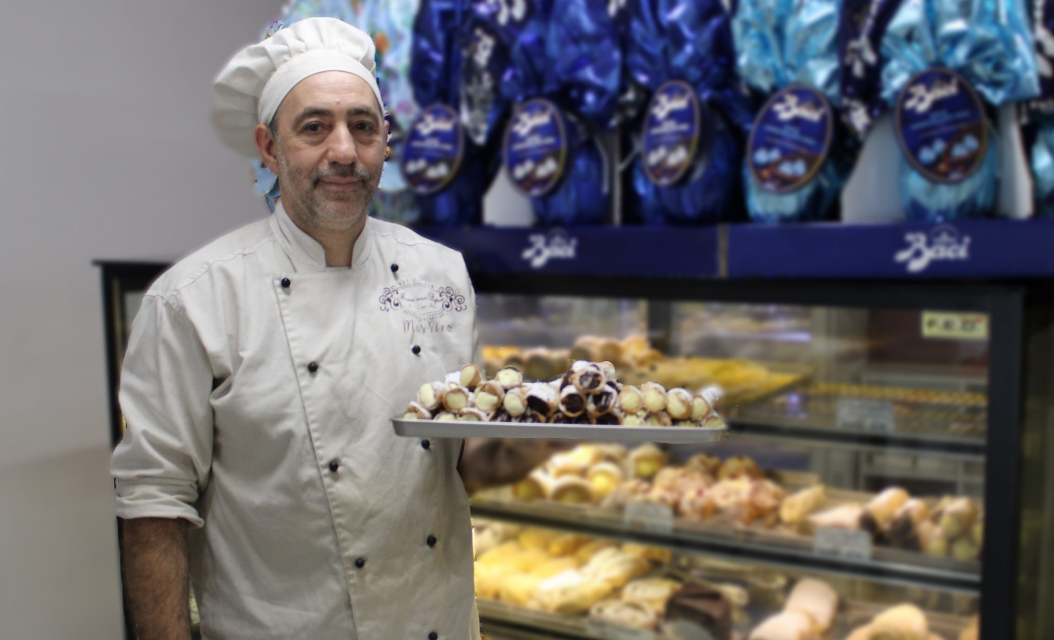 Pasticceria Massimo Papa prepares 16,000 cannoli to celebrate community ...