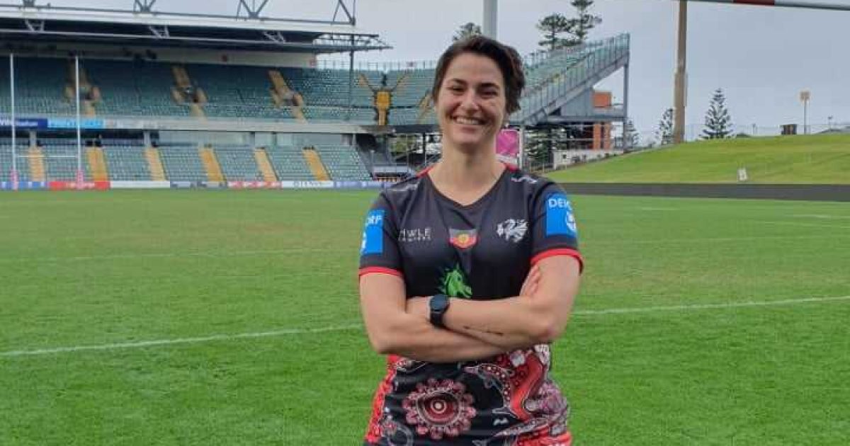 Wollongong physio Jess Stoll kicks historic goal at St George Illawarra ...