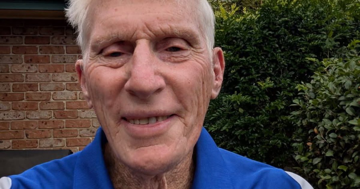 Meet Austinmer Swim Club's poet laureate, Ross Taylor — he has a wave ...